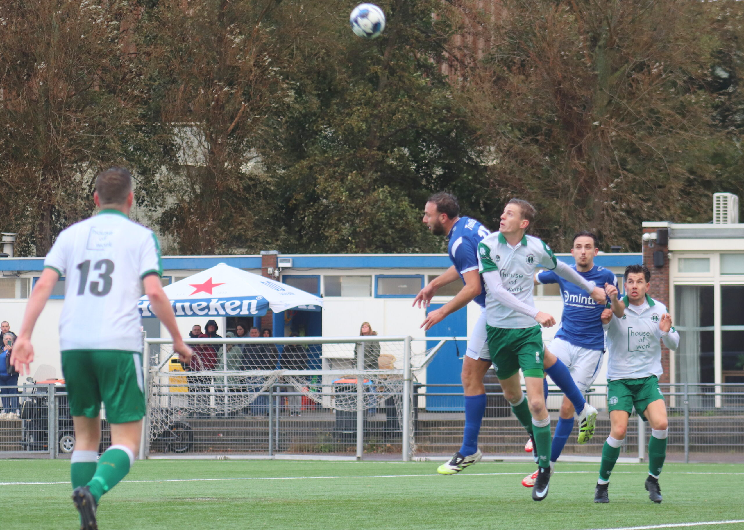 4e klasse C | ODB blijft koploper na zwaarbevochten zege op Quintus (2-1) - Het Haags Amateurvoetbal